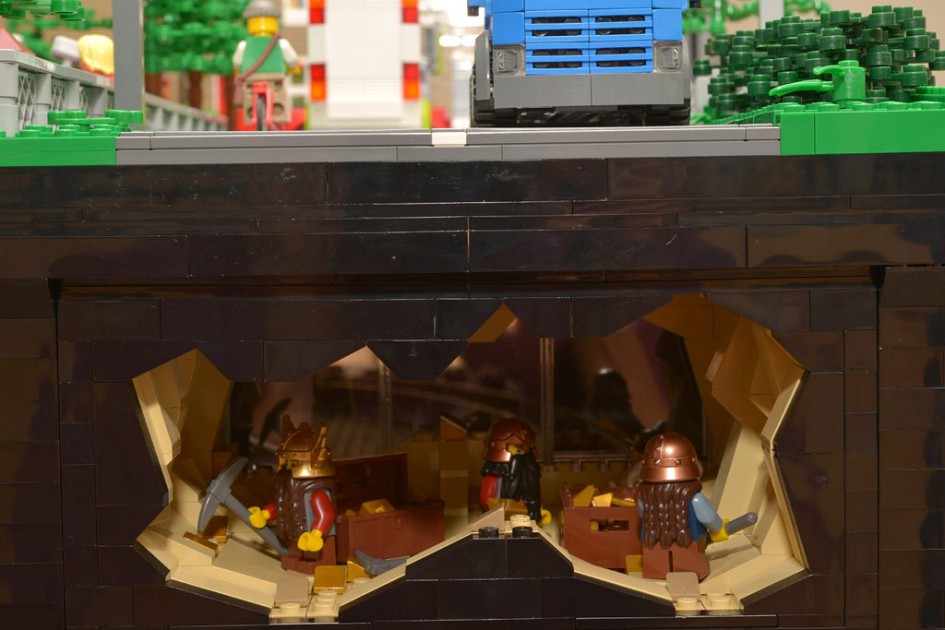 Interview with Huw Millington: Brickton, a MOC Lego City in England ...