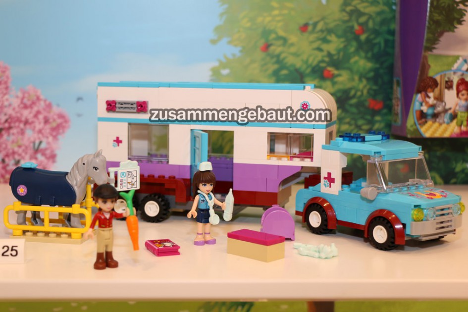 Toy Fair 2016: Lego Friends Amusement Park and Horse Riding Club ...