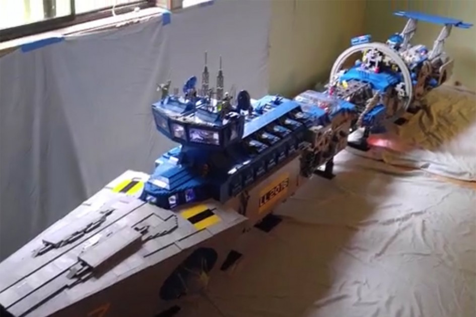 Brick-Links am Montag: XXL Lego Classic Space Raumschiff! - zusammengebaut