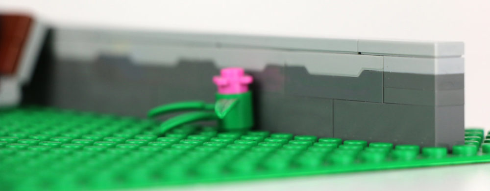 MOC: Aus dem LEGO „Spring Shooter“ wird eine Gartenmauer - zusammengebaut