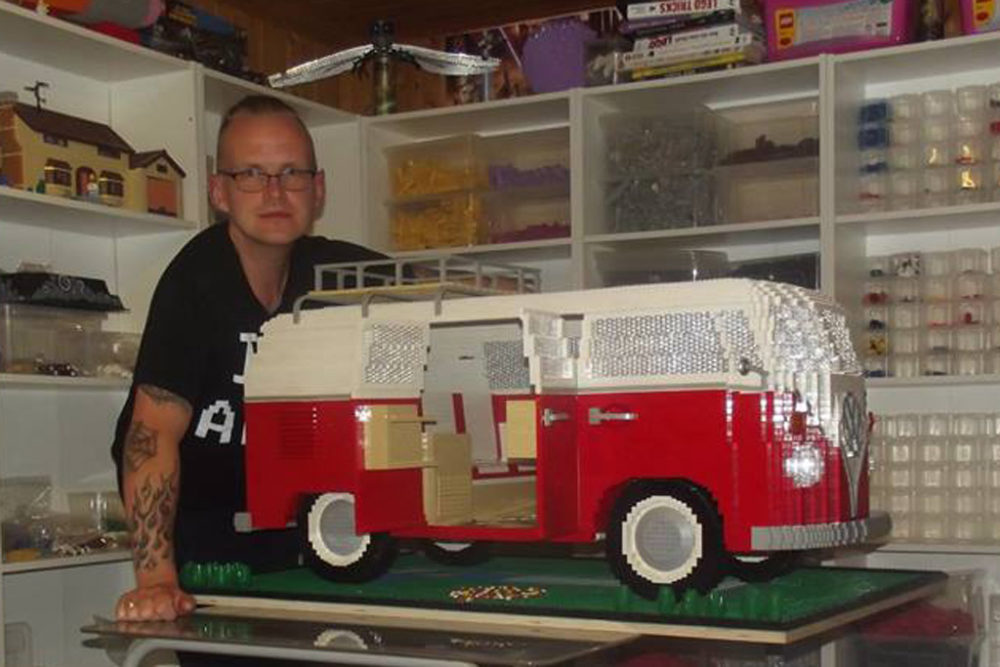 LEGO Volkswagen T1 „Bulli“ Campingbus (10220) in XXL - zusammengebaut