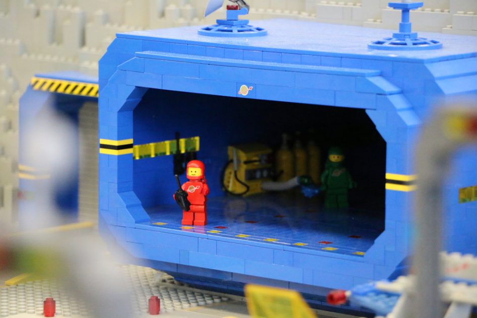 LEGO MOC: Classic Space Moonbase – Stein Hanse 2016 - zusammengebaut