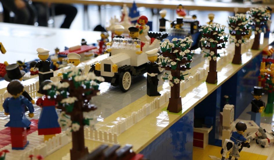 LEGO MOC: Homemaker City – LEGO der 70er Jahre - zusammengebaut