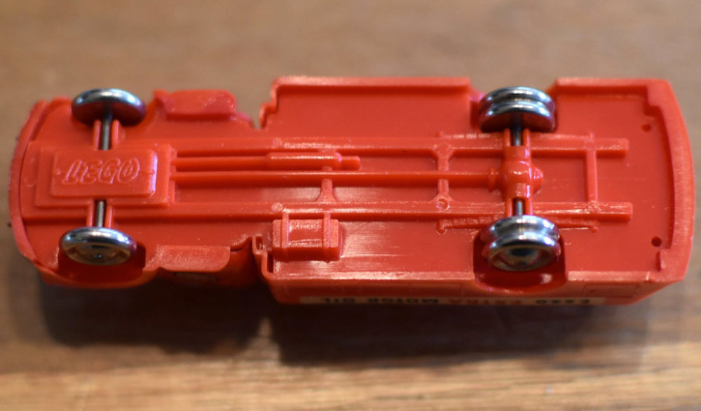 LEGO Esso Tankstelle 310-5 aus 1958 im Classic Review - zusammengebaut