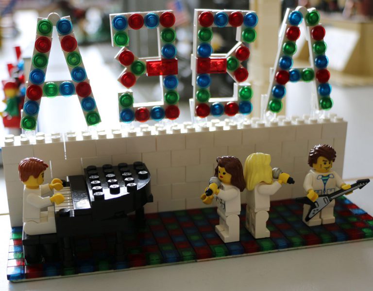 ABBA Comeback: LEGO Diorama zur Feier des Tages - zusammengebaut