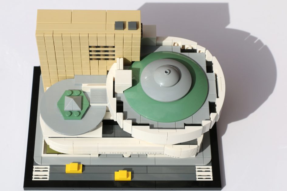 LEGO Architecture Solomon R. Guggenheim Museum 21035 im Review ...