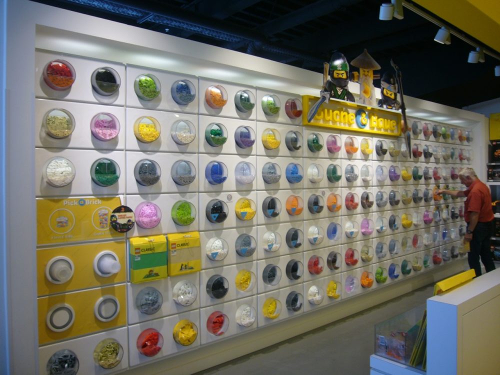 LEGO Store Wien im Donau Zentrum: Hereinspaziert - zusammengebaut
