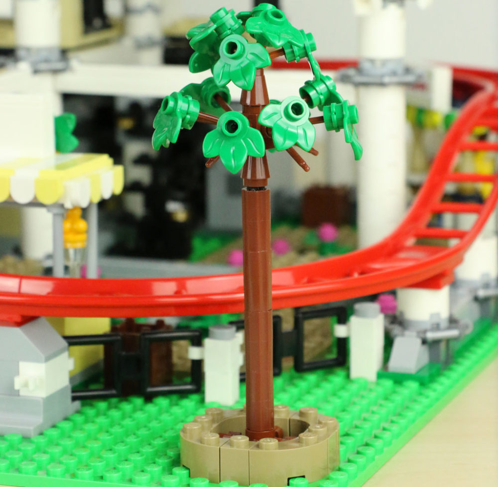 LEGO Creator Expert 10261 Achterbahn im Review - zusammengebaut