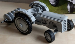 LEGO Ferguson Tractor 4000025: Inside Tour 2018 Set im Review ...