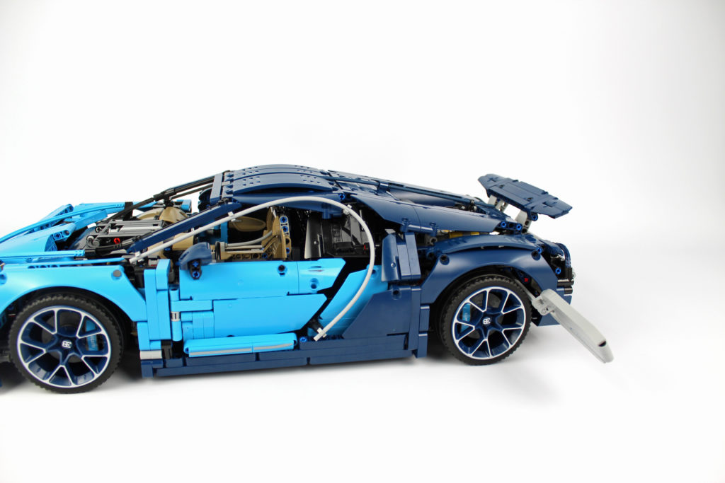 LEGO Technic Bugatti Chiron 42083 im Review | zusammengebaut