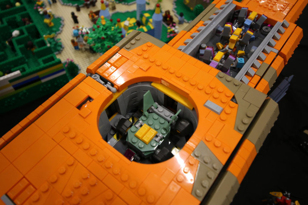 Dieses LEGO Raumschiff ist ein Monstrum! - zusammengebaut