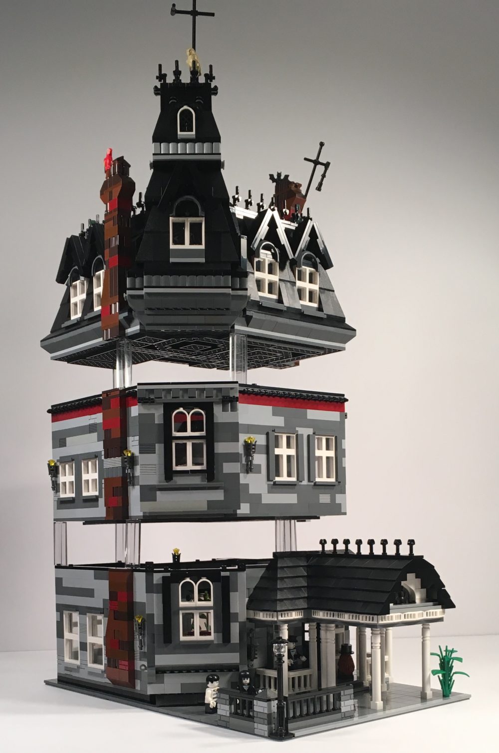 LEGO Addams Family Mansion Modular: Ideas Set im zweiten Anlauf ...