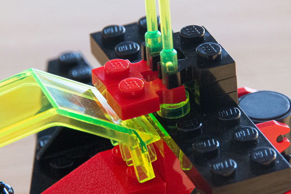 LEGO M-Tron 6811 Pulsar Charger, 6833 Beacon Tracer und 6877 Vector ...