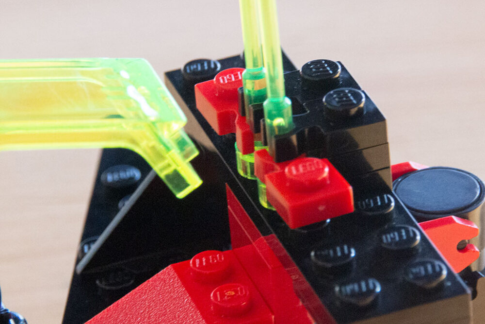 LEGO M-Tron 6811 Pulsar Charger, 6833 Beacon Tracer und 6877 Vector ...