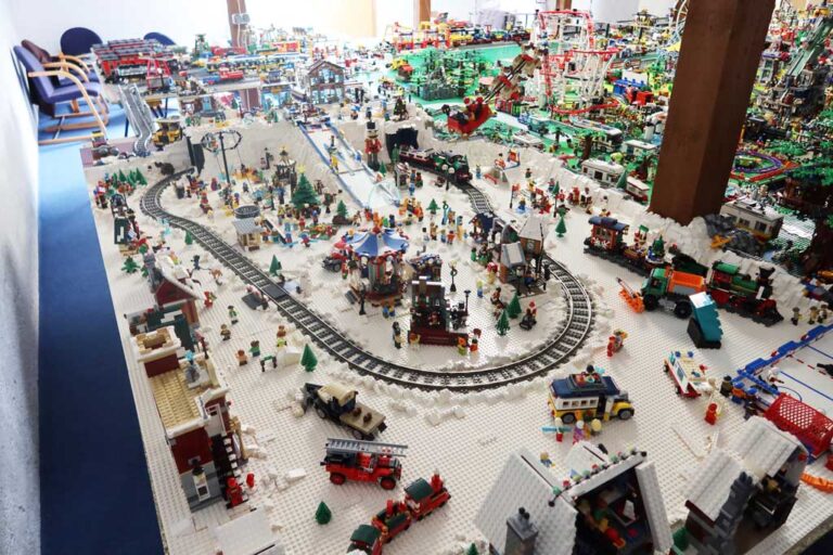 Zweites LEGO Stadtgespräch: Bricks go Wild stellen ihre Wild City vor ...