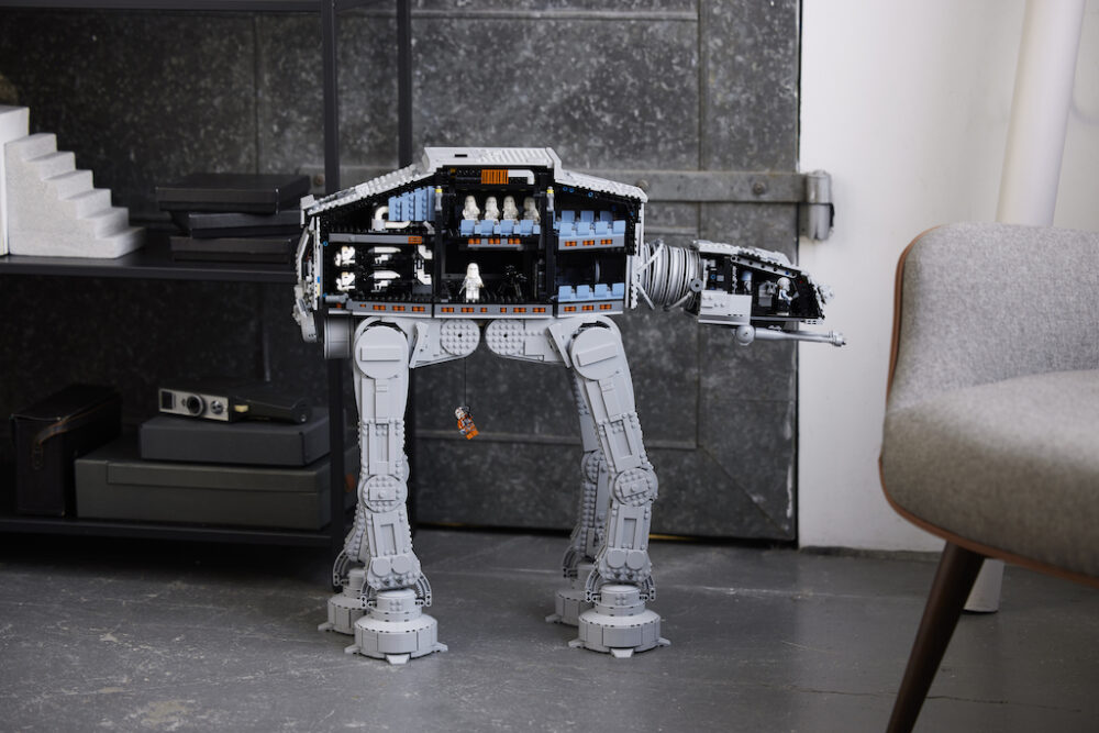 LEGO Star Wars 75313 UCS AT-AT: 800 Euro Walker offiziell vorgestellt ...