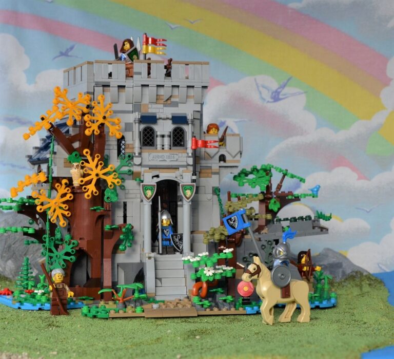 LEGO BrickLink Castle in the Forest im Review - zusammengebaut