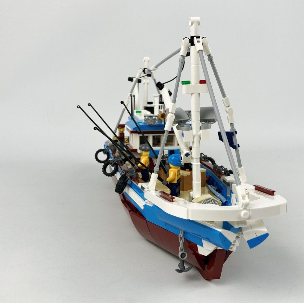 LEGO Bricklink Designer Program 910010 Great Fishing Boat im Review ...