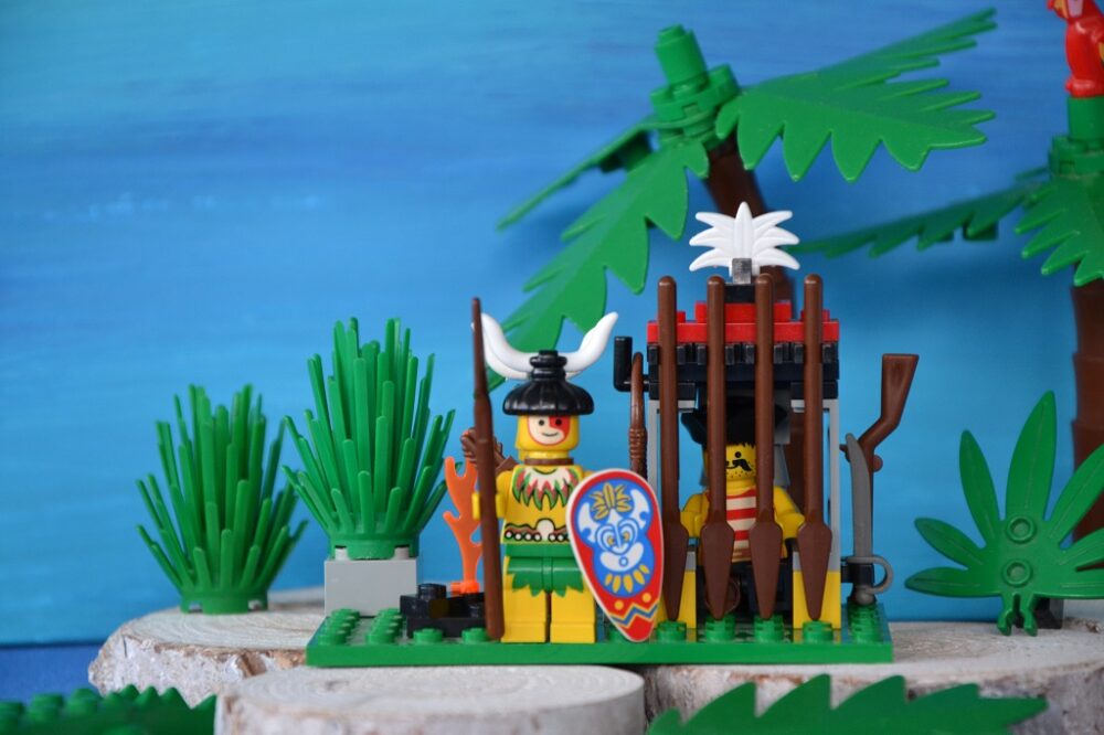 LEGO Pirates 6246 Crocodile Cage im Classic Review - zusammengebaut