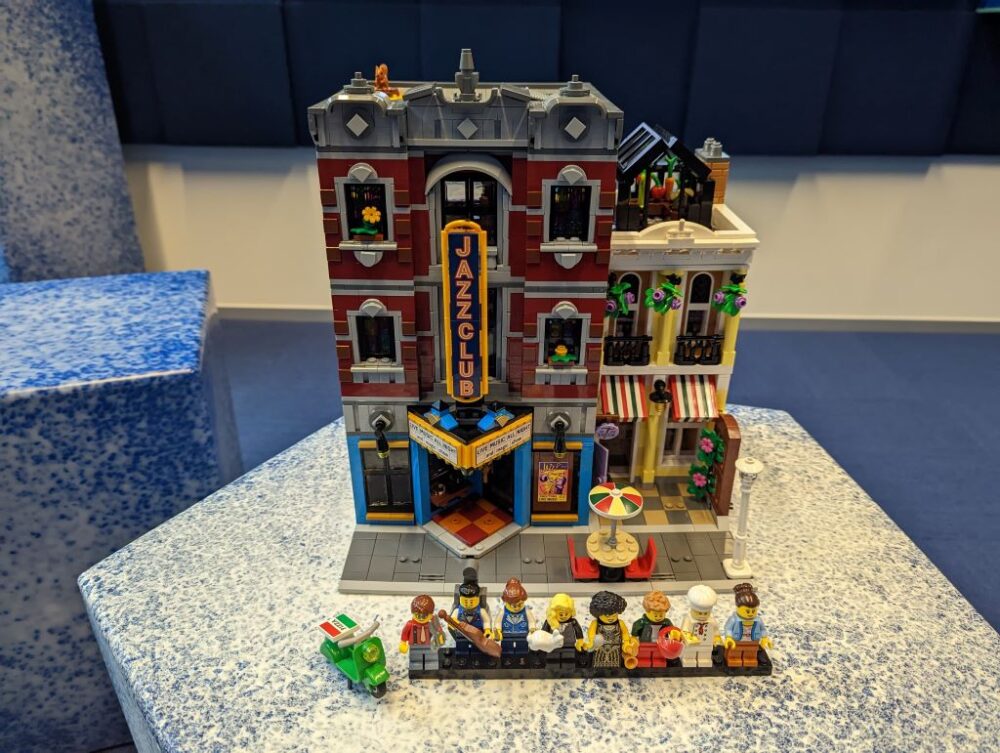 LEGO 10312 Jazz Club: Neues Modular Building 2023 – Bilder und ...
