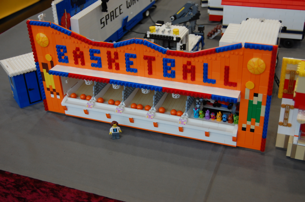 Spielwarenmesse 2023 in Nürnberg: Auf der Suche nach LEGO - zusammengebaut