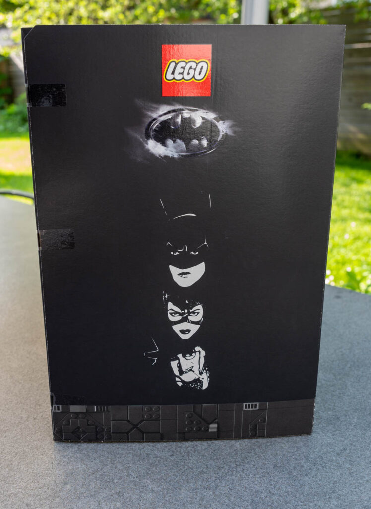 LEGO DC 76252 Bathöhle - Schaukasten im Review - zusammengebaut