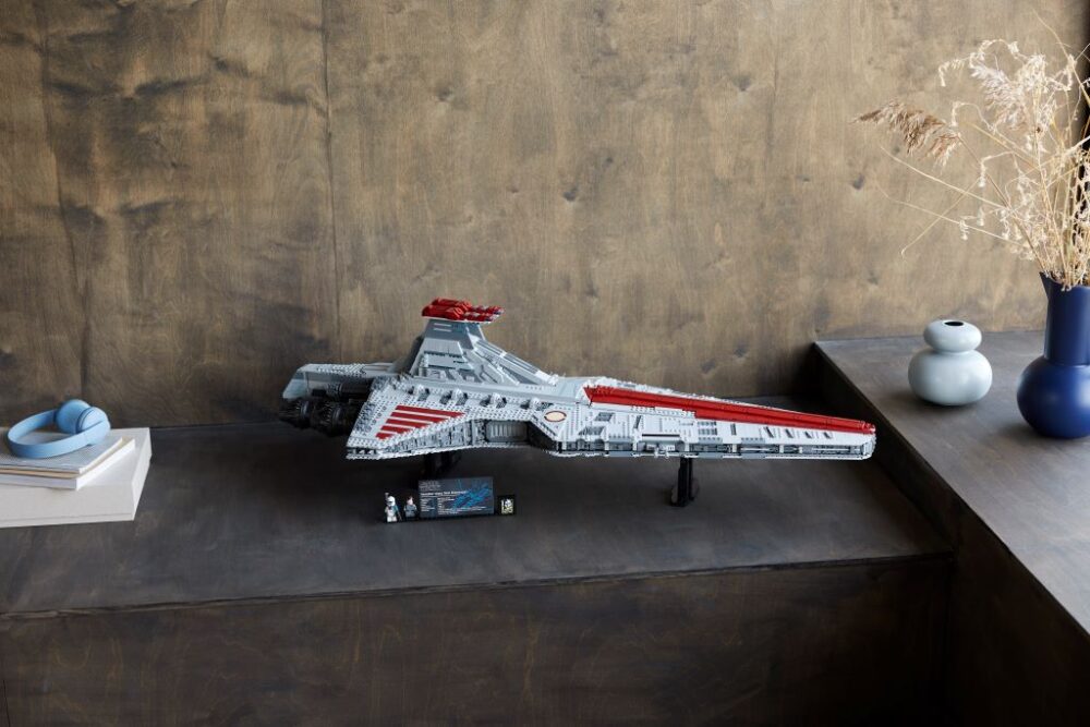 LEGO Star Wars 75367 UCS Venator-Class Republic Attack Cruiser offiziell vorgestellt ...