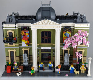 LEGO 10326 Museum im Review: Neues Modular Building 2024! - zusammengebaut