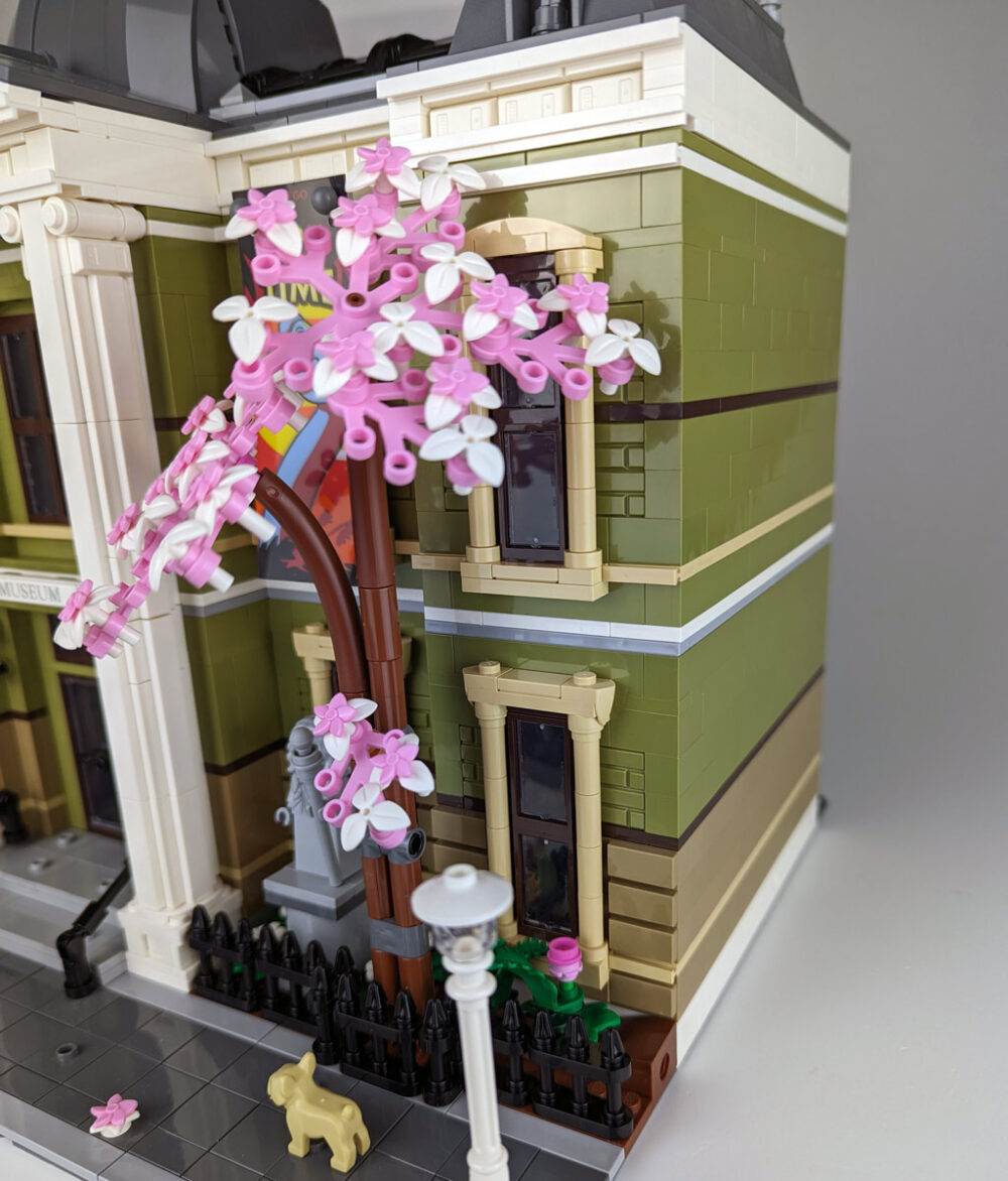 LEGO 10326 Museum im Review: Neues Modular Building 2024! - zusammengebaut