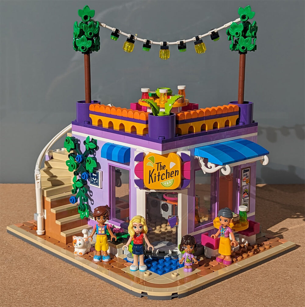 LEGO Friends 41748 Heartlake City Gemeinschaftszentrum und 41747 ...