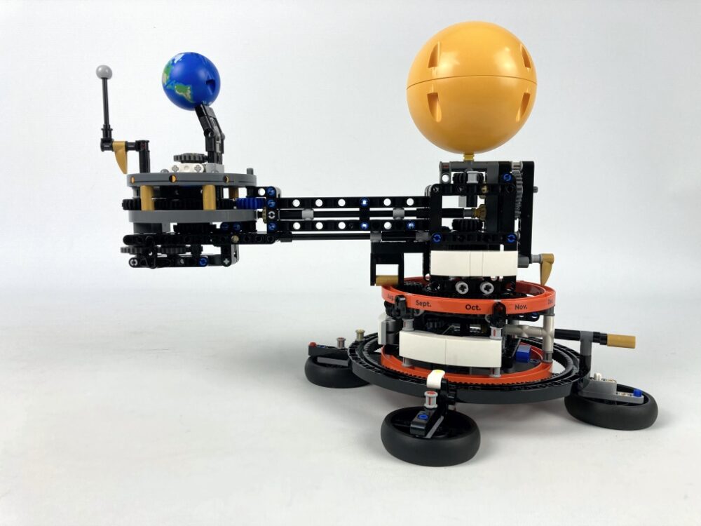 LEGO Technic SPACE 42179 Sonne Erde Mond Modell im Review [Video-Update ...