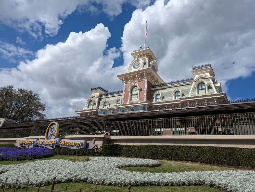 Walt Disney World: LEGO Sets im Original - zusammengebaut