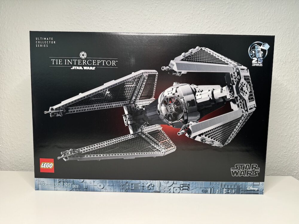 LEGO Star Wars 75382 UCS TIE Interceptor im Review - zusammengebaut