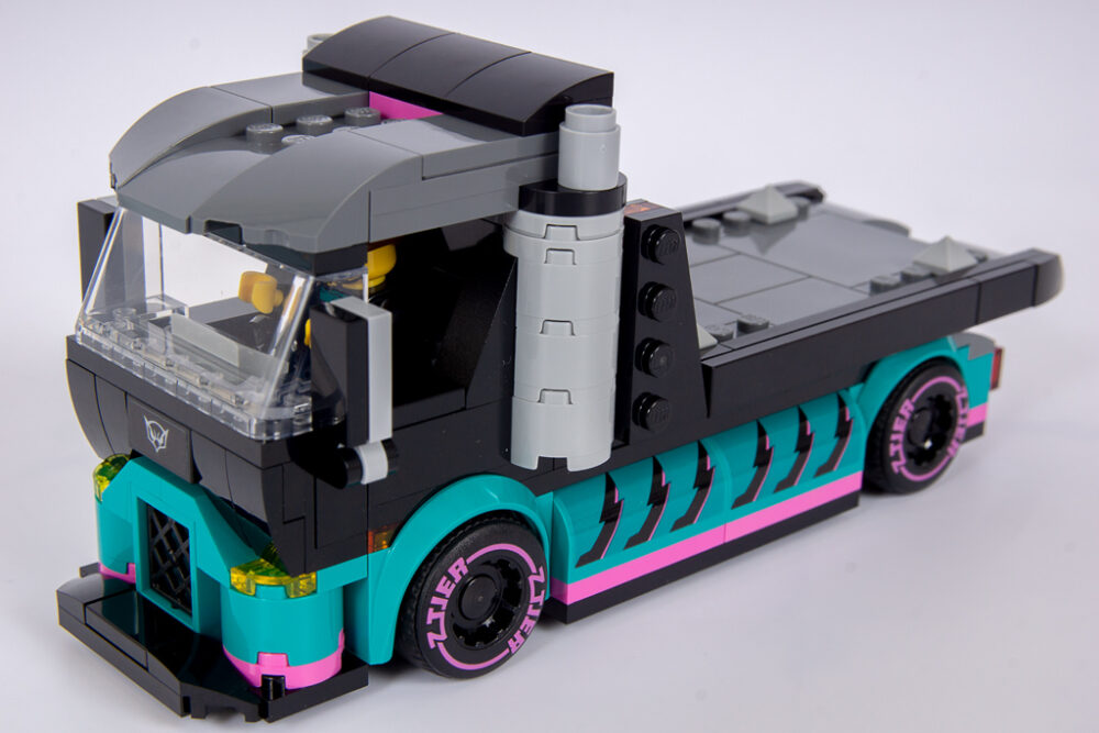 LEGO City 60406 Autotransporter mit Rennwagen im Review - zusammengebaut