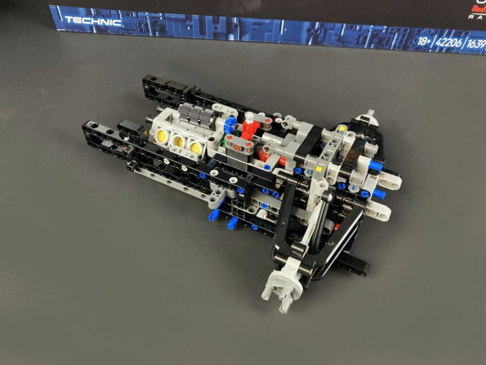 LEGO Technic 42206 Oracle Red Bull Racing RB20 & 42207 Ferrari SF-24 F1 ...