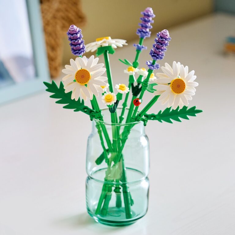 LEGO verwelkt nicht: Blumen-Sets 2026 vorgestellt! - zusammengebaut
